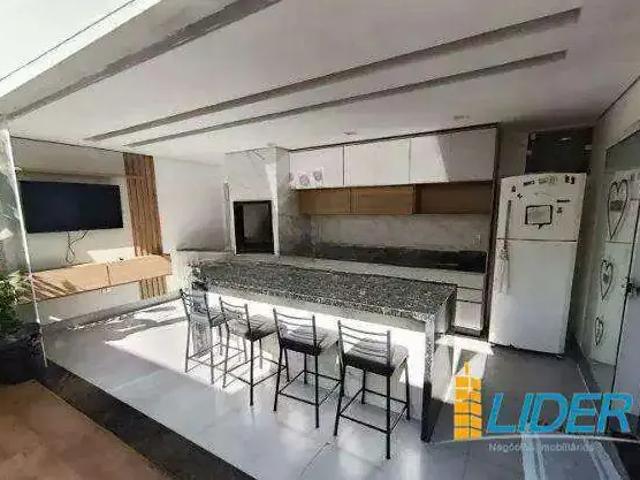 Casa / Sobrado para Locação em Uberlândia/MG Santa Mônica 3 Quartos
