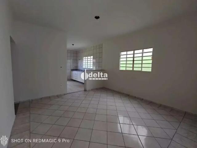 Casa / Sobrado para Locação em Uberlândia/MG Santa Mônica 3 Quartos