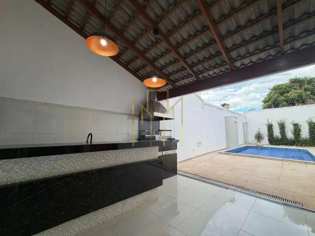 Casa / Sobrado para Locação em Uberlândia/MG Santa Mônica 3 Quartos
