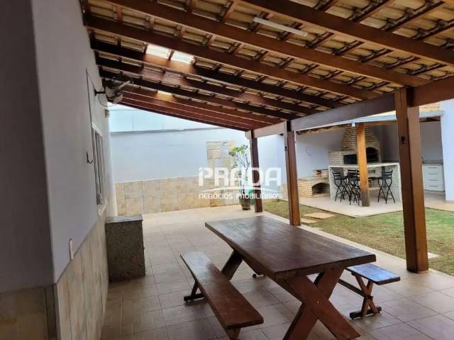 Casa / Sobrado para Locação em Uberlândia/MG Santa Mônica 3 Quartos