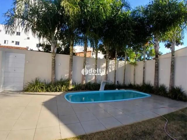 Casa / Sobrado para Locação em Uberlândia/MG Santa Mônica 3 Quartos
