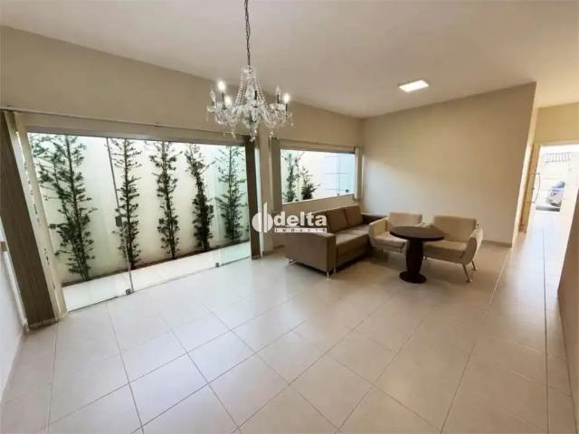 Casa / Sobrado para Locação em Uberlândia/MG Santa Mônica 3 Quartos