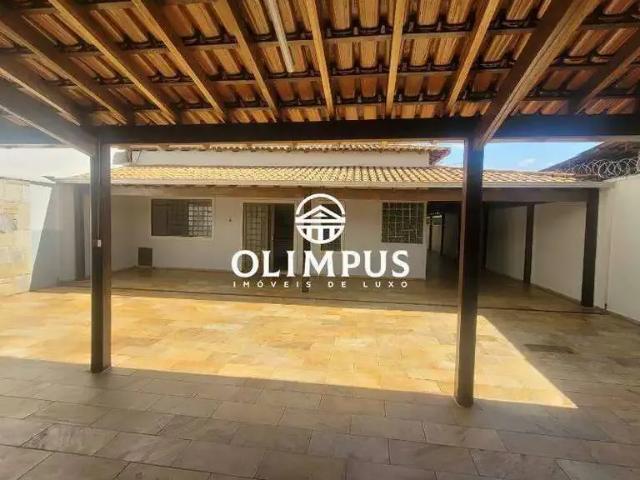 Casa / Sobrado para Locação em Uberlândia/MG Santa Mônica 3 Quartos