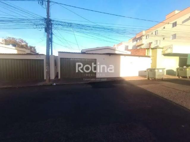 Casa / Sobrado para Locação em Uberlândia/MG Santa Mônica 3 Quartos