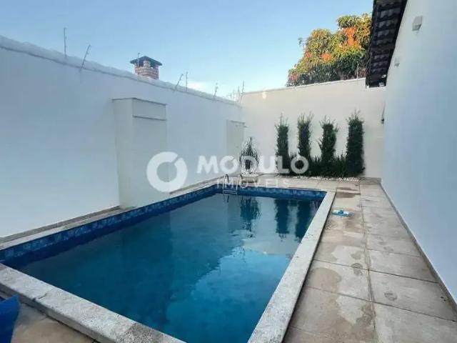 Casa / Sobrado para Locação em Uberlândia/MG Santa Mônica 3 Quartos