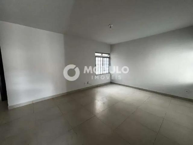 Casa / Sobrado para Locação em Uberlândia/MG Santa Mônica 3 Quartos