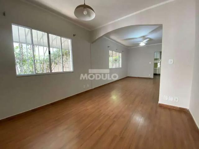 Casa / Sobrado para Locação em Uberlândia/MG Santa Mônica 3 Quartos