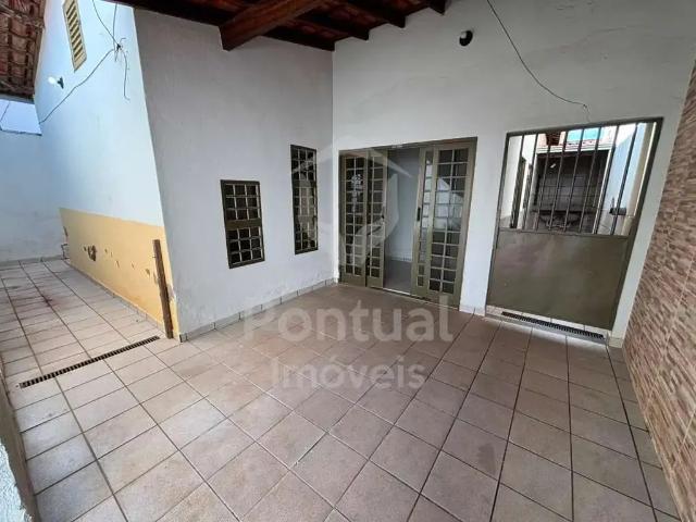 Casa / Sobrado para Locação em Uberlândia/MG Santa Rosa 3 Quartos