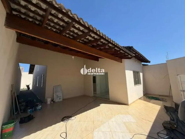 Casa / Sobrado para Locação em Uberlândia/MG Santa Rosa 3 Quartos
