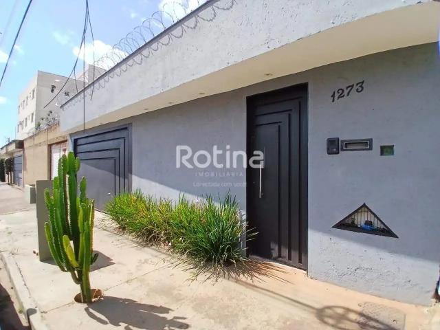 Casa / Sobrado para Locação em Uberlândia/MG Tubalina 3 Quartos