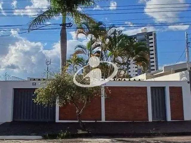 Casa / Sobrado para Locação em Uberlândia/MG Tabajaras 4 Quartos