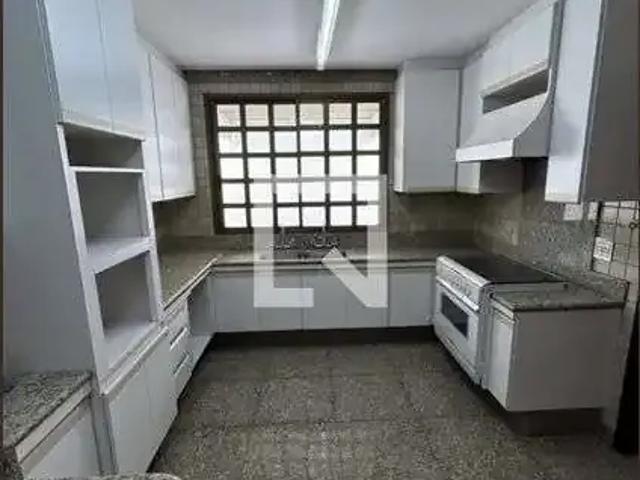 Casa / Sobrado para Locação em Uberlândia/MG Tabajaras 5 Quartos