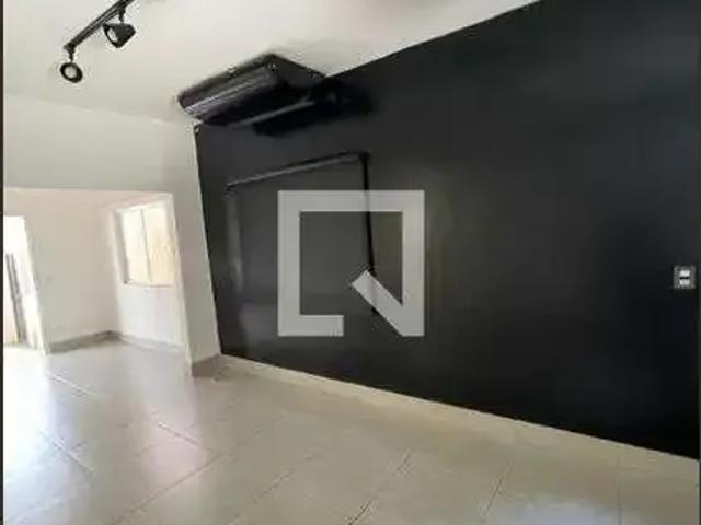 Casa / Sobrado para Locação em Uberlândia/MG Tabajaras 2 Quartos
