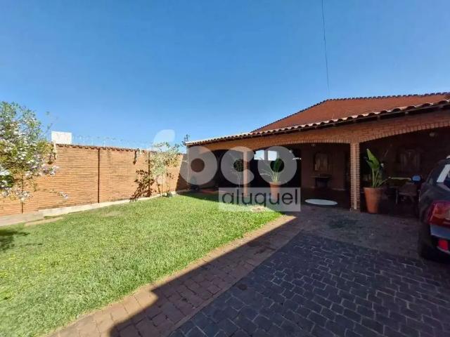 Casa / Sobrado para Locação em Uberlândia/MG Tabajaras 3 Quartos
