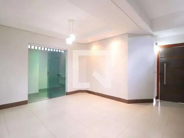 Casa / Sobrado para Locação em Uberlândia/MG Tibery 3 Quartos
