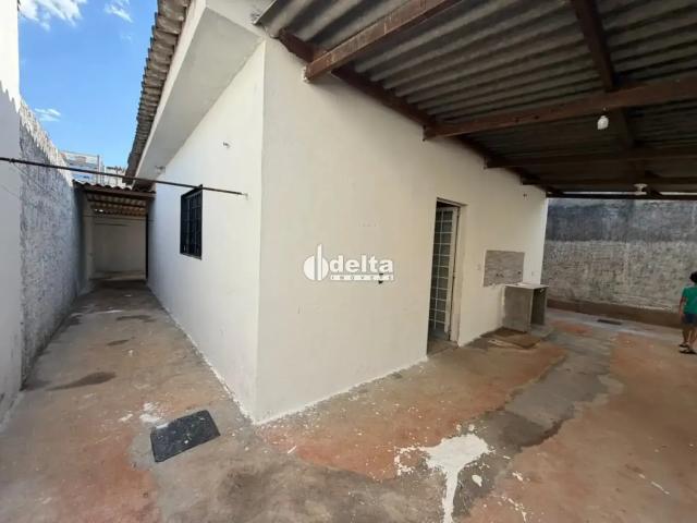 Casa / Sobrado para Locação em Uberlândia/MG Tibery 3 Quartos