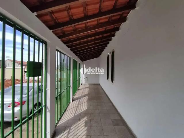 Casa / Sobrado para Locação em Uberlândia/MG Tibery 3 Quartos