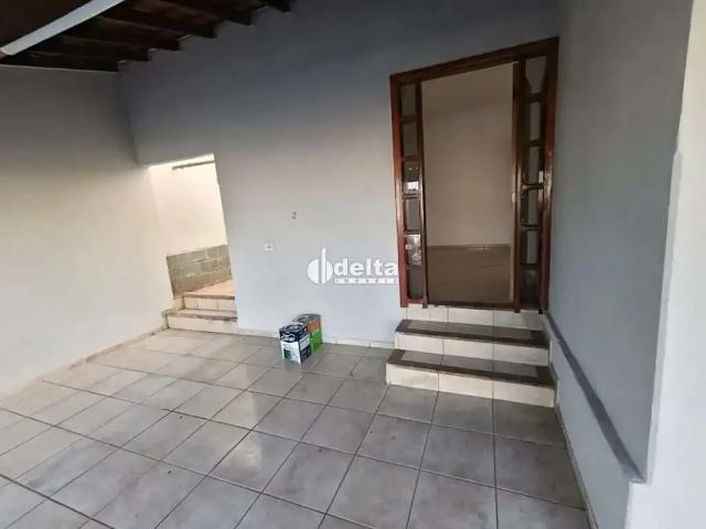 Casa / Sobrado para Locação em Uberlândia/MG Tibery 3 Quartos