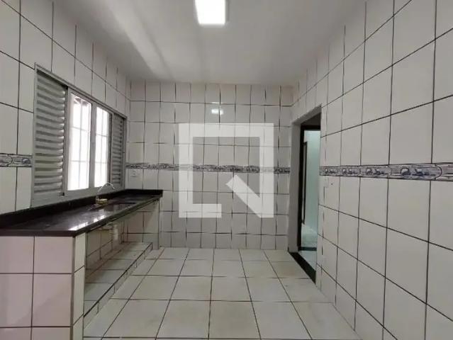 Casa / Sobrado para Locação em Uberlândia/MG Umuarama 4 Quartos