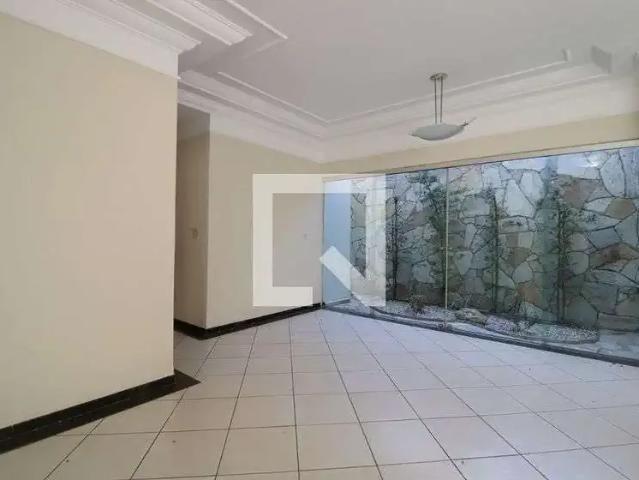 Casa / Sobrado para Locação em Uberlândia/MG Vigilato Pereira 4 Quartos