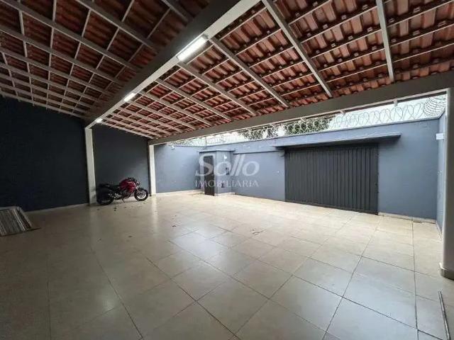 Casa / Sobrado para Locação em Uberlândia/MG Vigilato Pereira 4 Quartos