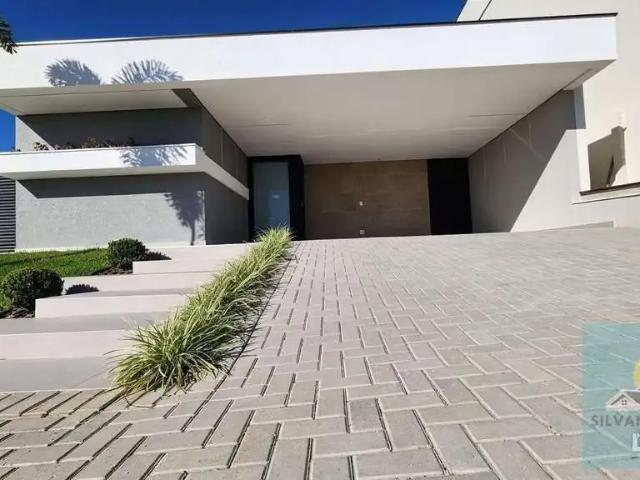 Casa / Sobrado para Locação em Votorantim/SP Alphaville Nova Esplanada 3 Quartos
