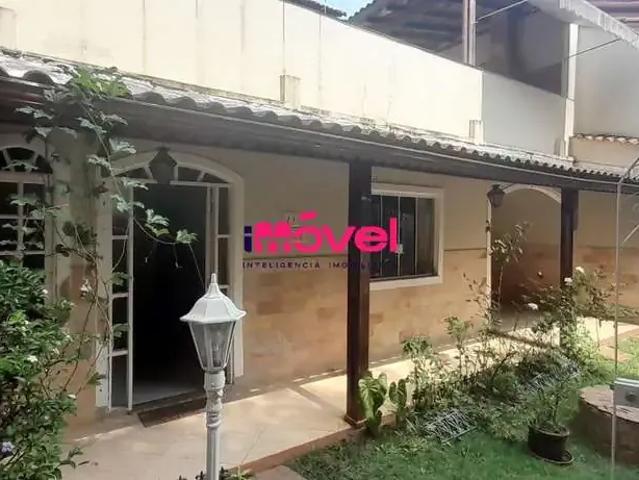 Casa / Sobrado para Locação em Volta Redonda/RJ Sessenta 4 Quartos