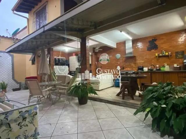 Casa / Sobrado para Locação em Volta Redonda/RJ Vila Santa Cecília 5 Quartos