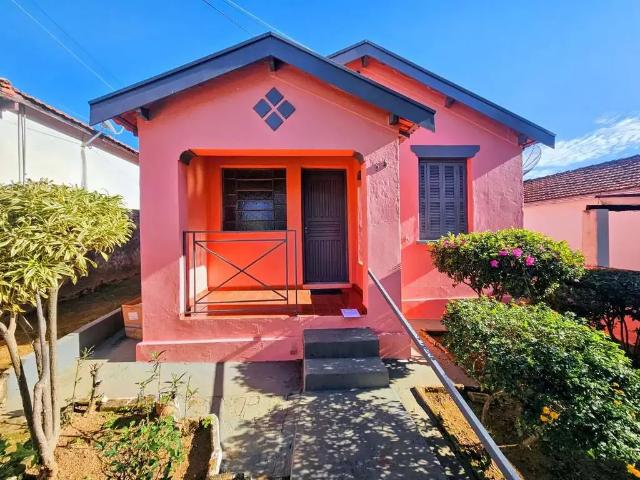 Casa / Sobrado para Locação em Valinhos/SP Vila Ramaciotti 2 Quartos