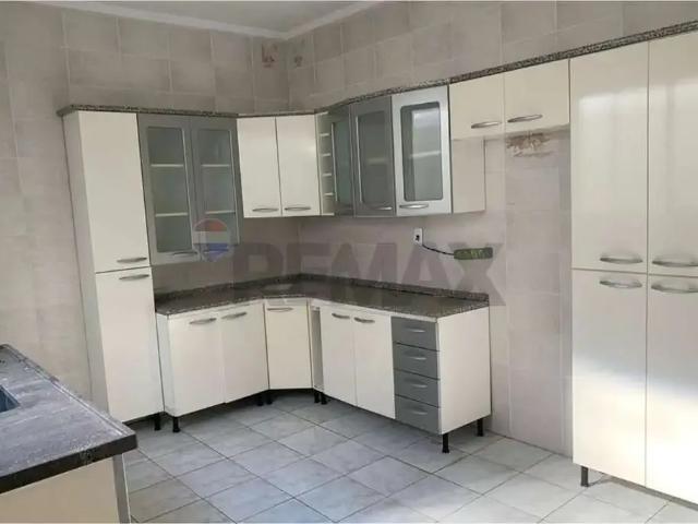 Casa / Sobrado para Locação em Valinhos/SP Jardim do Lago 3 Quartos