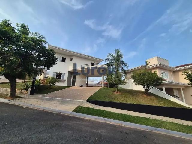 Casa / Sobrado para Locação em Valinhos/SP Lenheiro 3 Quartos