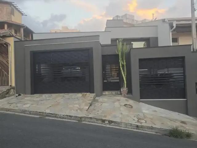 Casa / Sobrado para Locação em Valinhos/SP Parque Cecap 3 Quartos