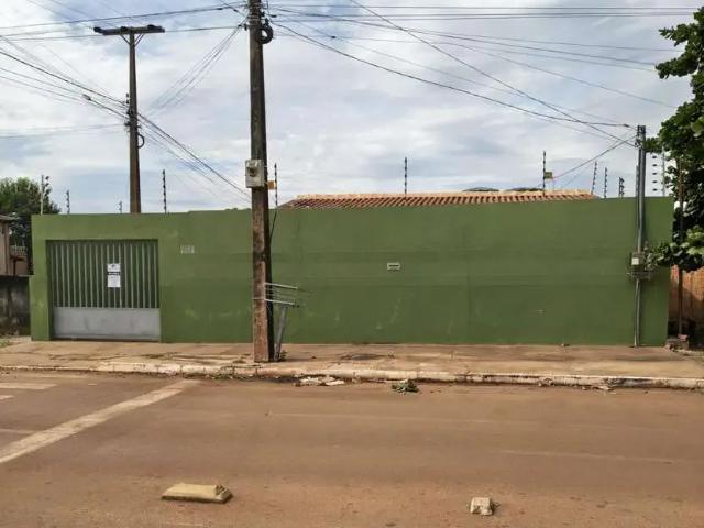 Casa / Sobrado para Locação em Várzea Grande/MT Canelas 2 Quartos