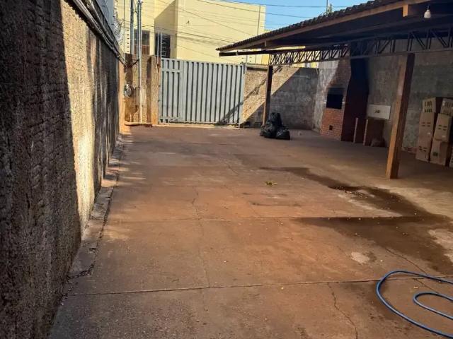 Casa / Sobrado para Locação em Várzea Grande/MT Jardim dos Estados 4 Quartos
