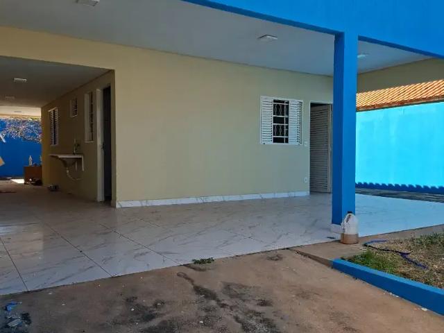 Casa / Sobrado para Locação em Várzea Grande/MT Jardim dos Estados 2 Quartos