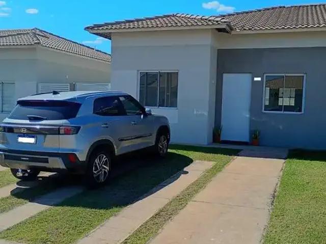 Casa / Sobrado para Locação em Várzea Grande/MT Petrópolis 2 Quartos