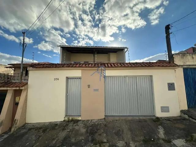 Casa / Sobrado para Locação em Vitória da Conquista/BA Alto Maron 5 Quartos