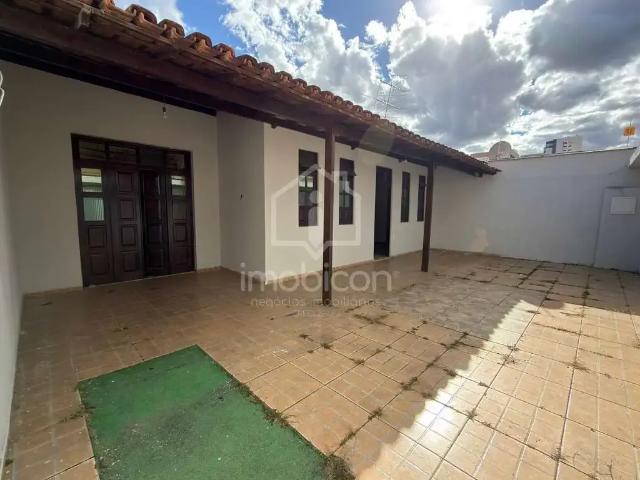 Casa / Sobrado para Locação em Vitória da Conquista/BA Candeias 3 Quartos