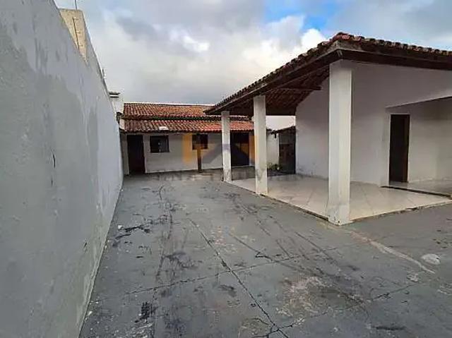 Casa / Sobrado para Locação em Vitória da Conquista/BA Felícia 2 Quartos