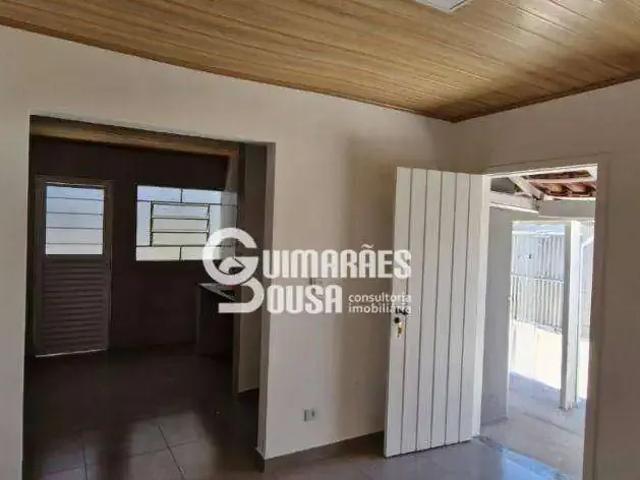 Casa / Sobrado para Locação em Vinhedo/SP Jardim Três Irmãos 2 Quartos