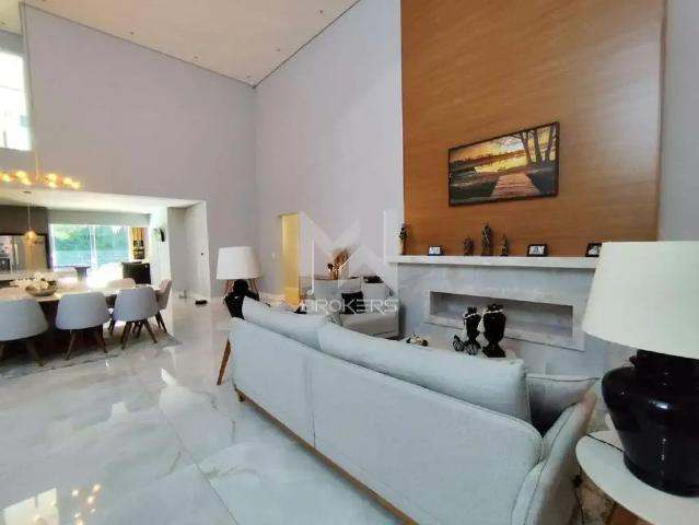 Casa / Sobrado para Locação em Vinhedo/SP Pinheirinho 4 Quartos
