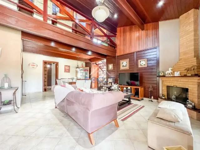 Casa / Sobrado para Locação em Vinhedo/SP Vista Alegre 4 Quartos