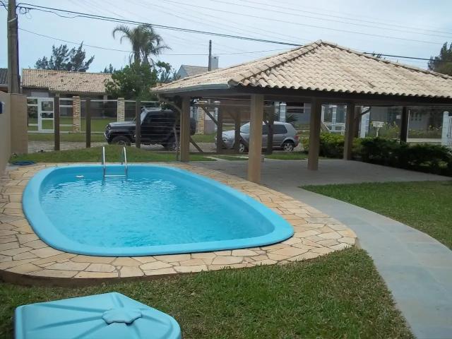 Casa / Sobrado para Locação em Xangri Lá/RS Centro 4 Quartos
