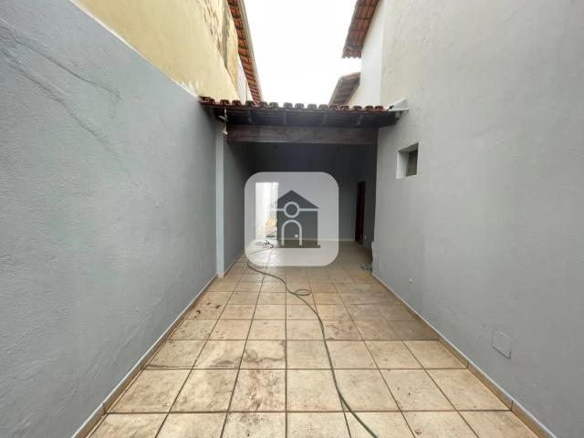 Casa sobrado para locação no bairro Jardim das Palmeiras