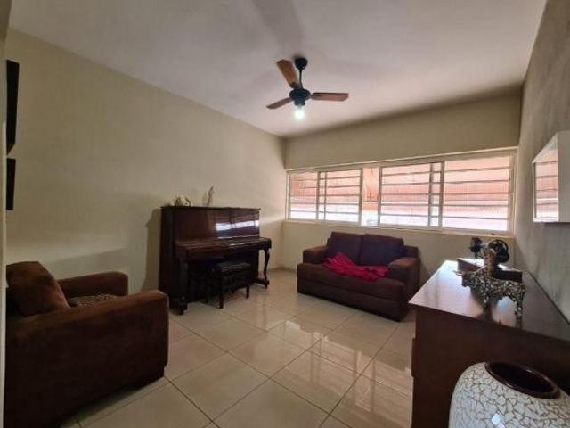 CASA SOBRADO PARA RESIDÊNCIA E COMÉRCIO