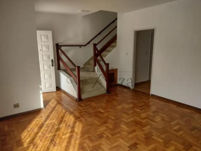 Casa Sobrado Parque Brasil Jacareí 3 Dormitórios 125m². Residencial/ Comercial
