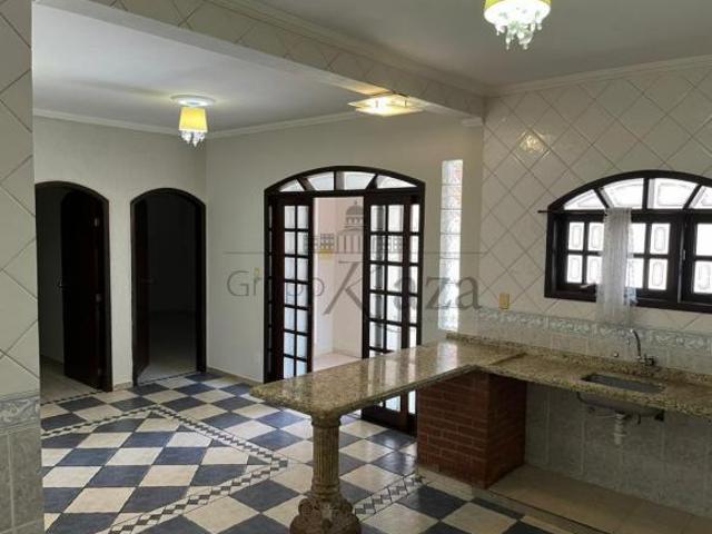 Casa Sobrado Parque Itamarati 330m² 5 Dormitórios