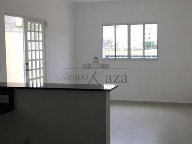 Casa sobrado Parque Interlagos 3 Dormitórios 110m² Estuda permuta por ap