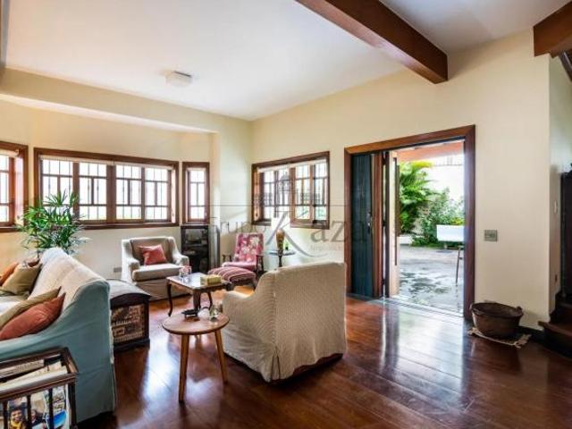 Casa Sobrado Pinheiros 4 Dormitórios 300m²