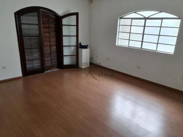 Casa Sobrado Residencial Comercial Bosque dos Eucaliptos 3 Dormitórios 250m²